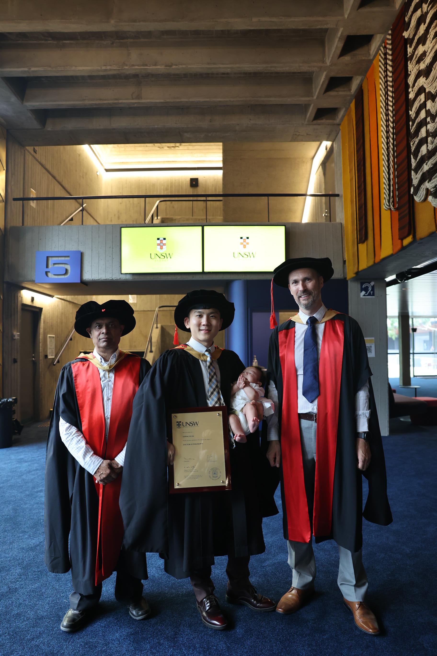 Leiping’s graduation ceremony – UNSW Hoex Group